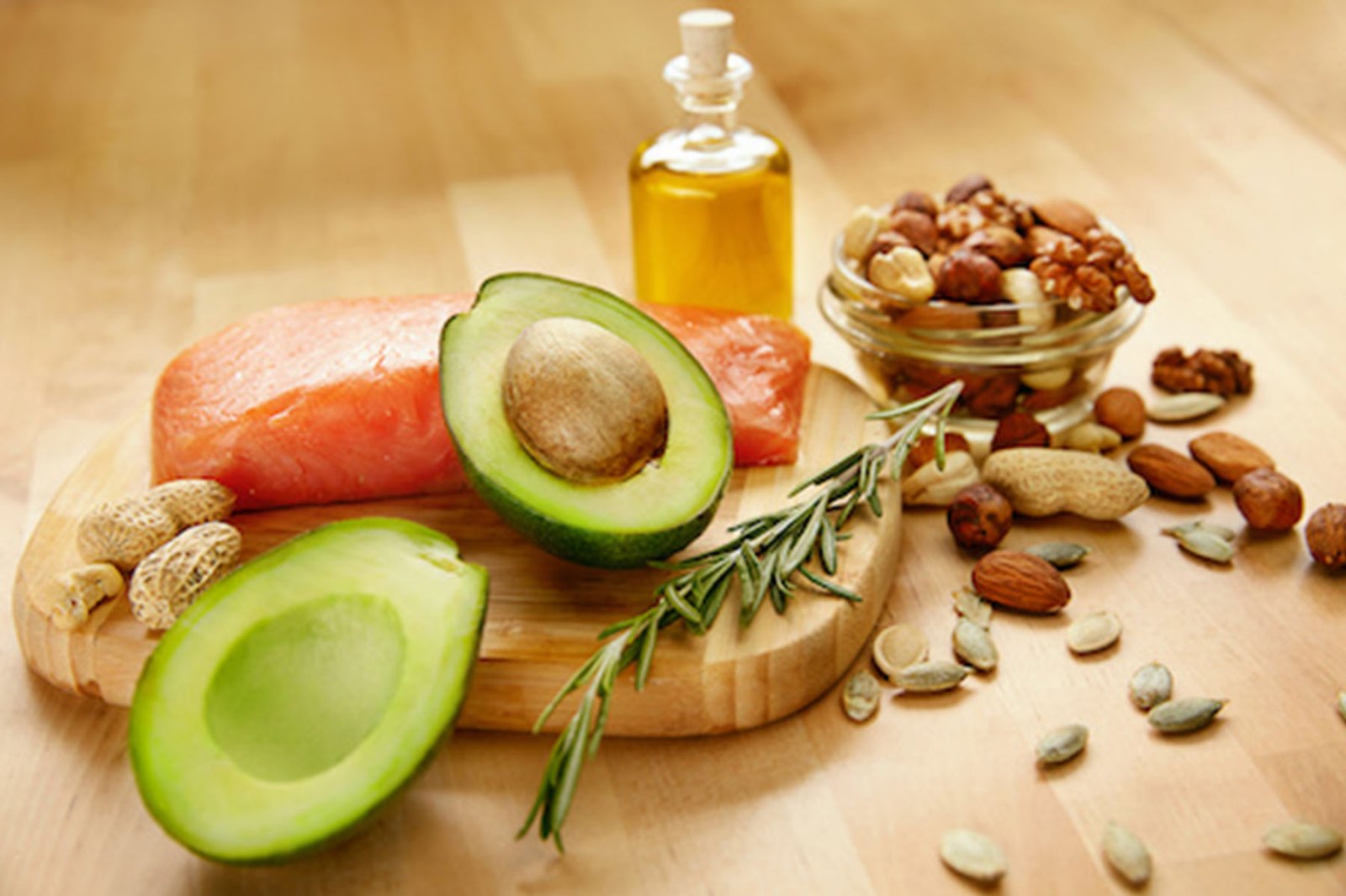 10 delicious food swaps with healthy fats